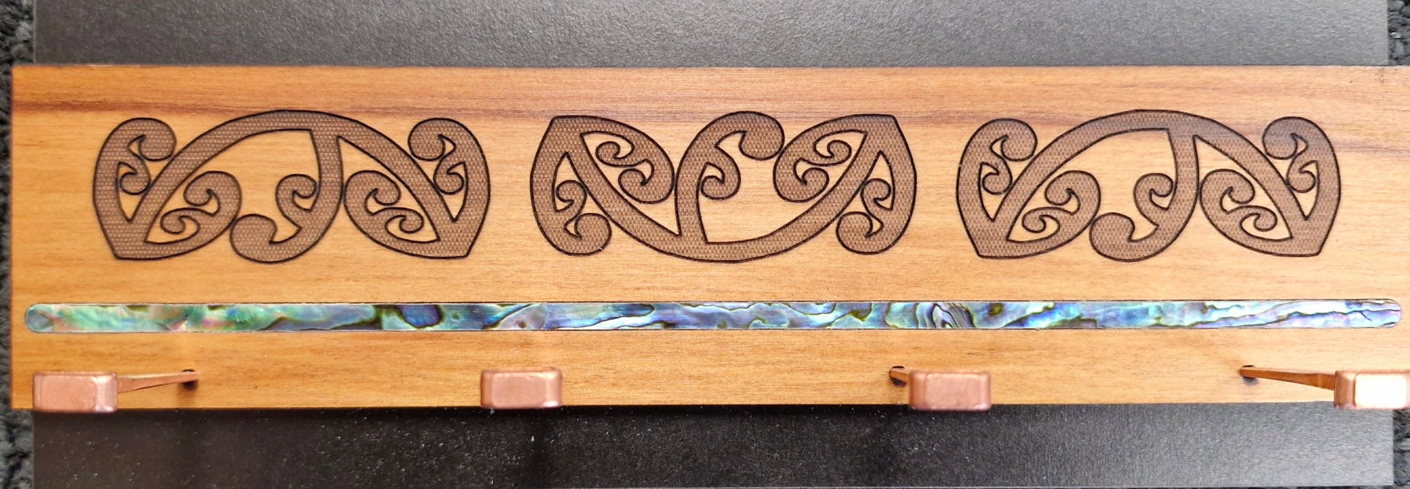 Key Holder Paua Inlay - Toi Toi Maori Art & Gift Shop